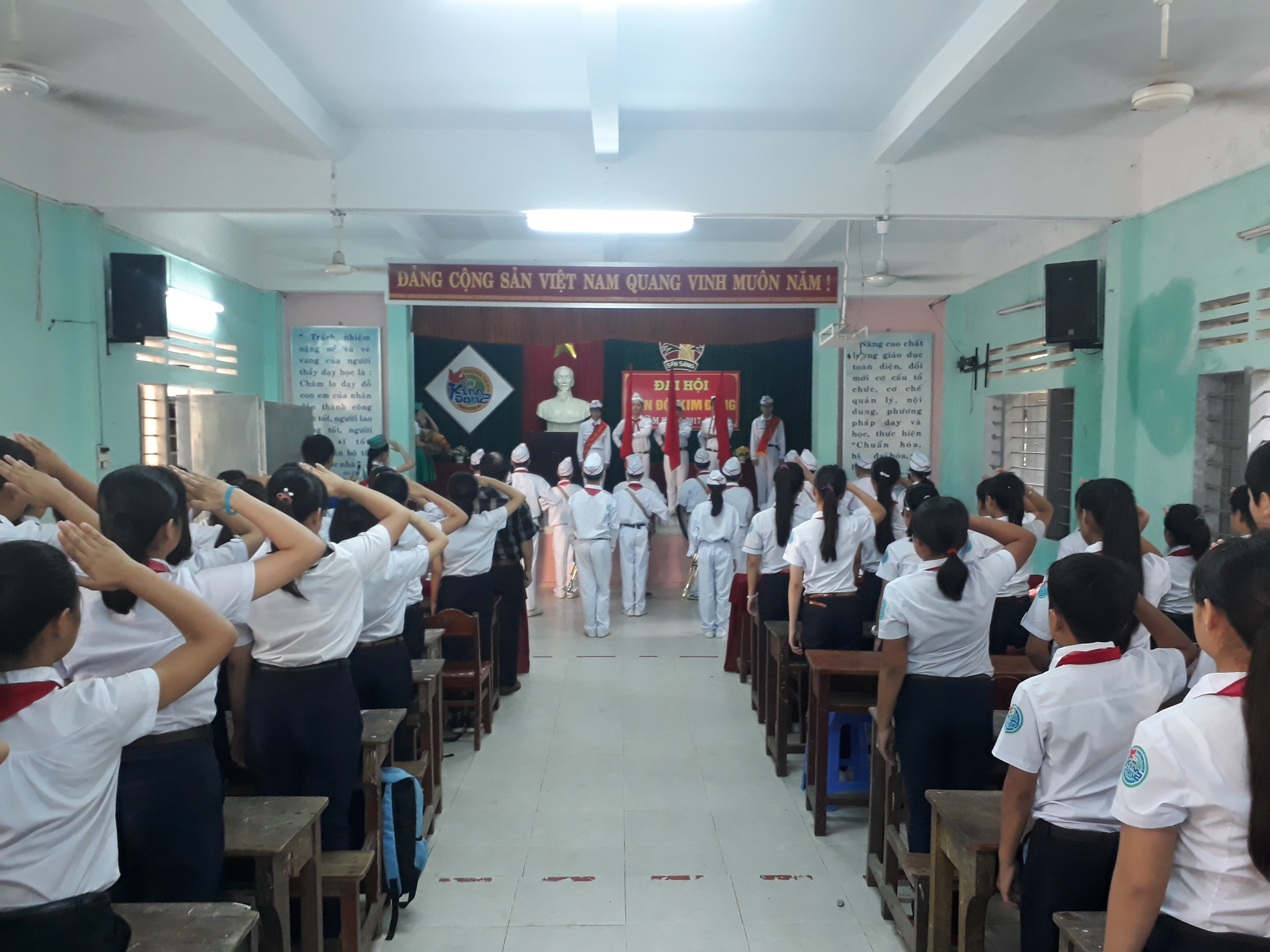 Đại hội liên đội trường THCS Kim Đồng